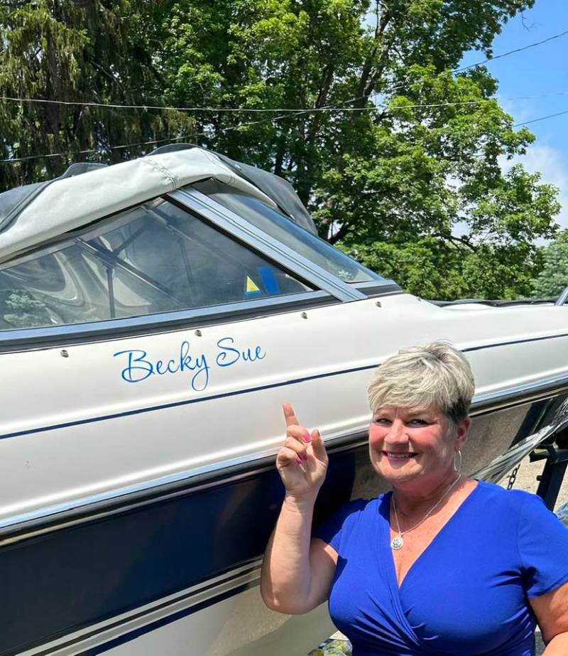 Four Wins Boat Lettering from Becky W, MI - BoatLetteringToYOu.com